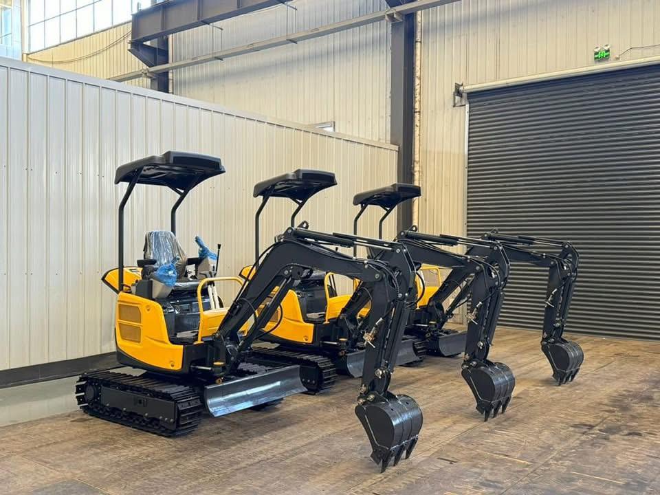 1.8 Ton KN18 Crawler – Heavy Equipment Source